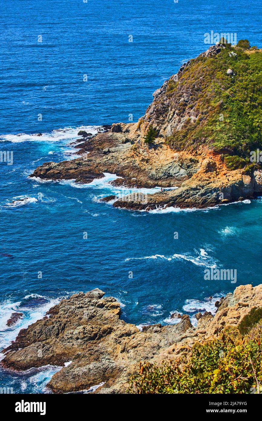 Cove on ocean cliffs hi-res stock photography and images - Alamy