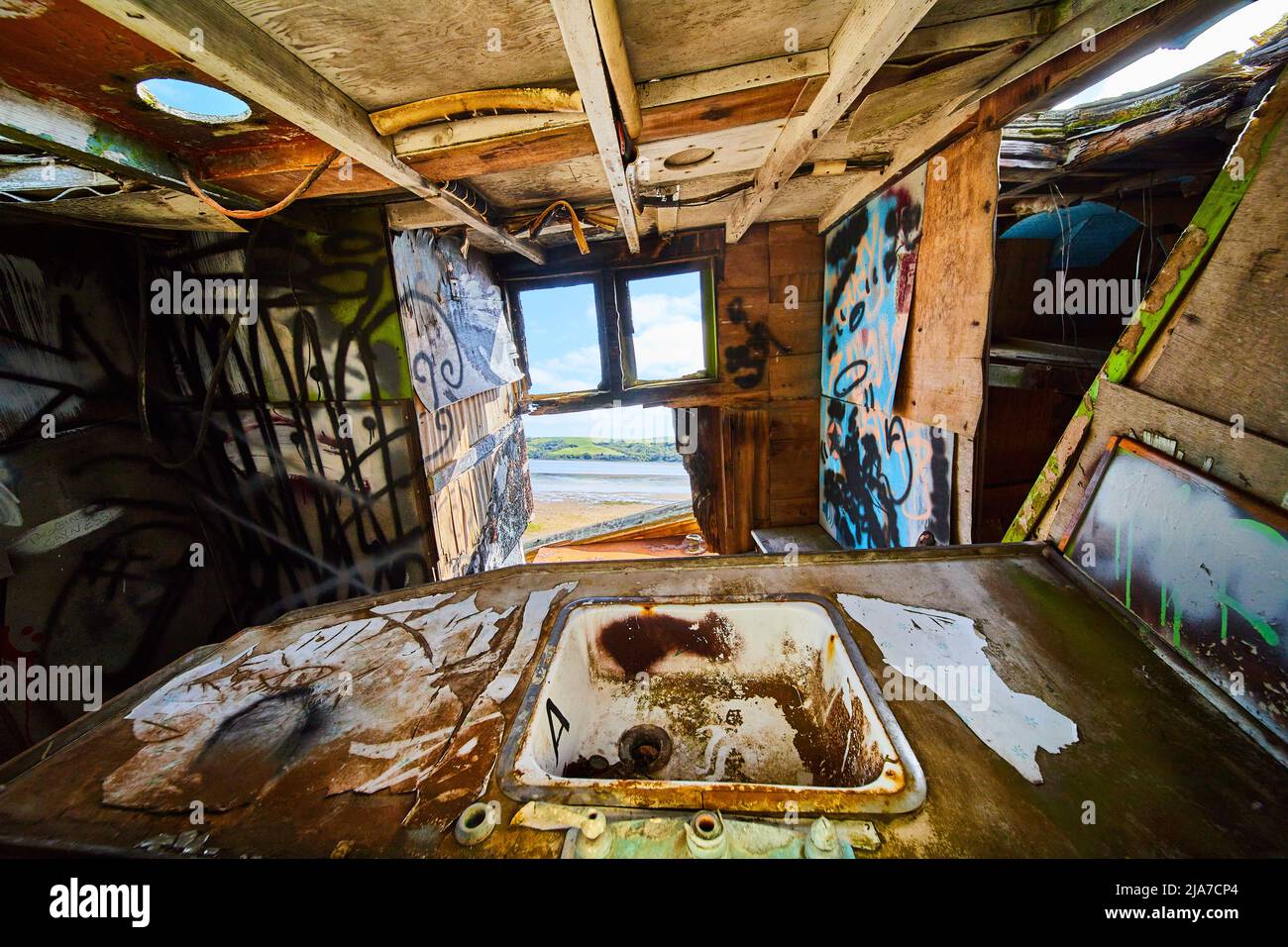 Abandoned building inside sand hi-res stock photography and images - Alamy