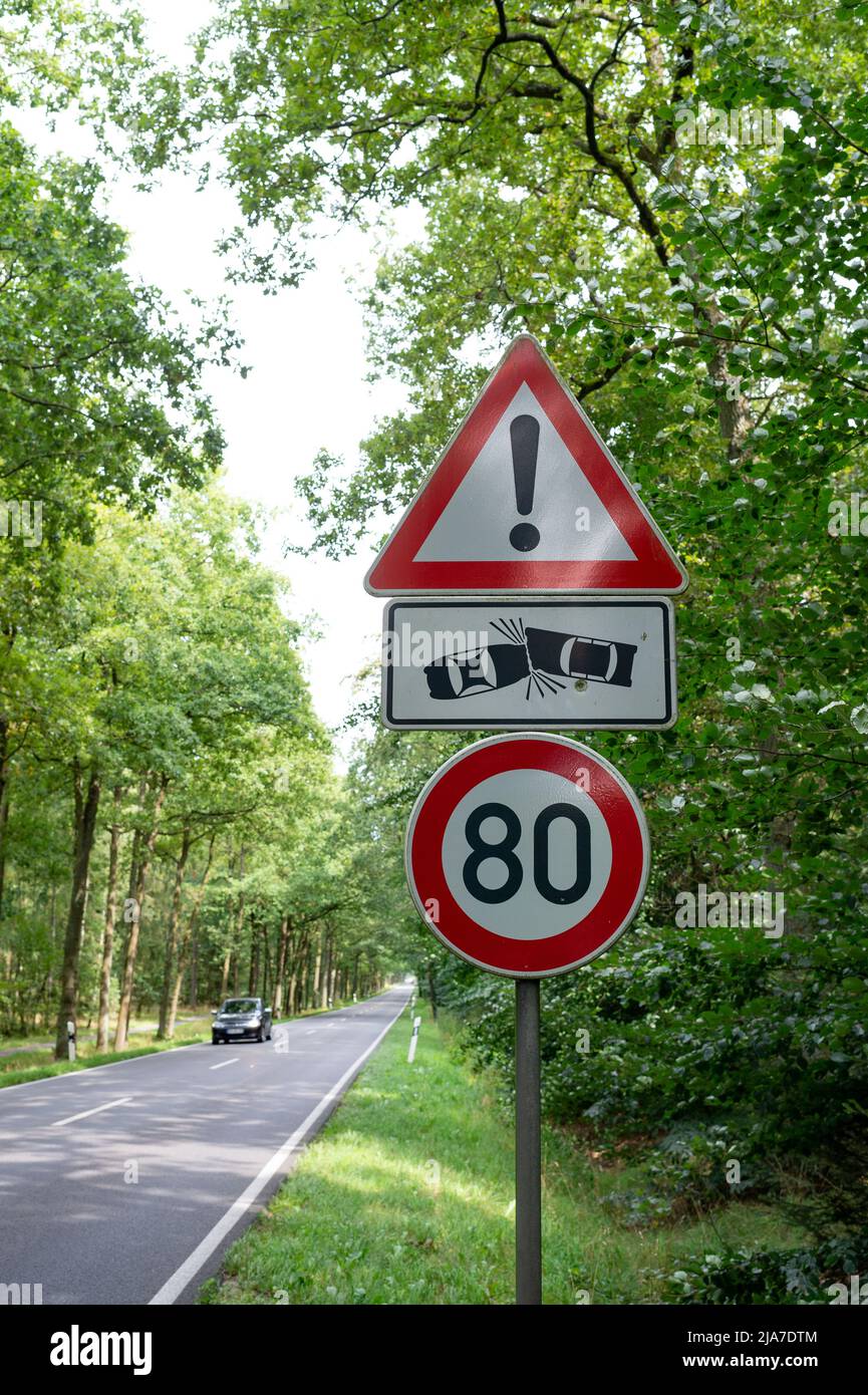 speed limit exclamation road sign for attention. car crash danger Stock ...