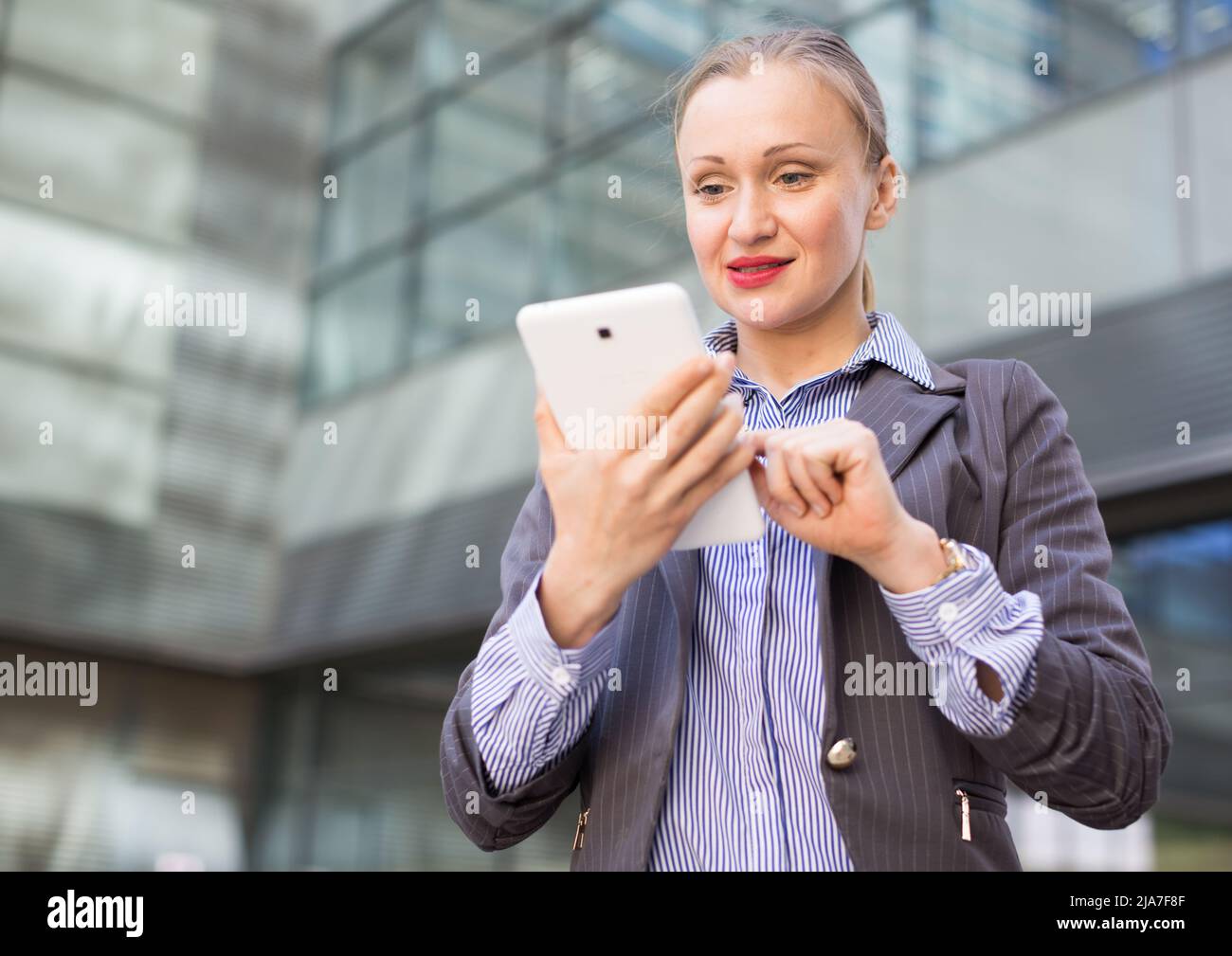 Woman testing tablet hi-res stock photography and images - Alamy