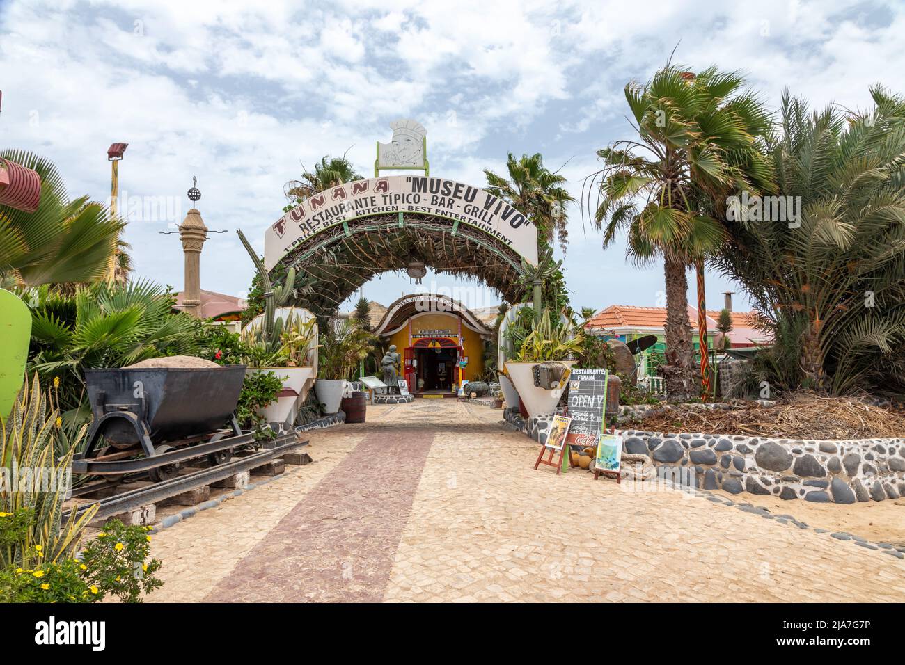 Funana casa da cultura hi-res stock photography and images - Alamy