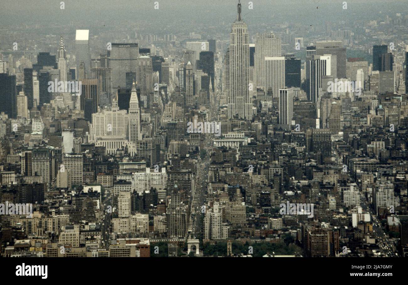 Midtown Manhattan seen from World Trade Center observation deck during ...