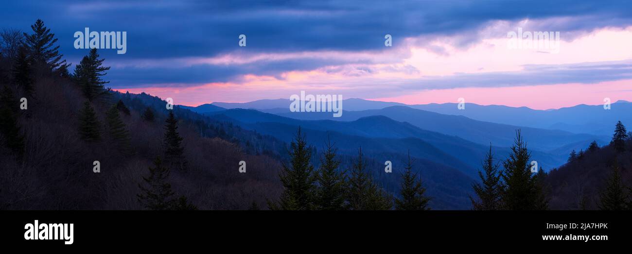 Sunrise from Luftee Overlook in Great Smoky Mountains National Park in ...