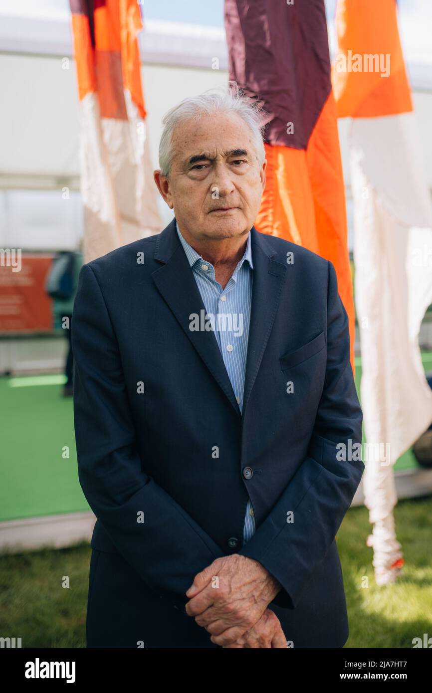 Sir antony james beevor hi-res stock photography and images - Alamy