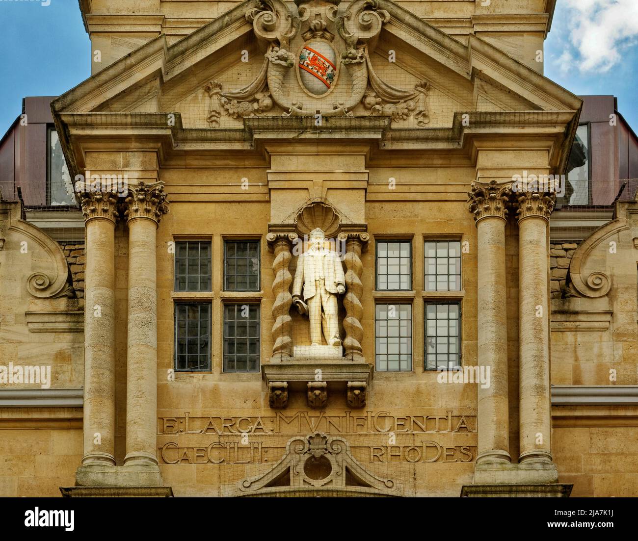 OXFORD CITY ENGLAND THE FACADE OF ORIEL COLLEGE IN THE HIGH STREET WITH A STATUE OF CECIL RHODES ...