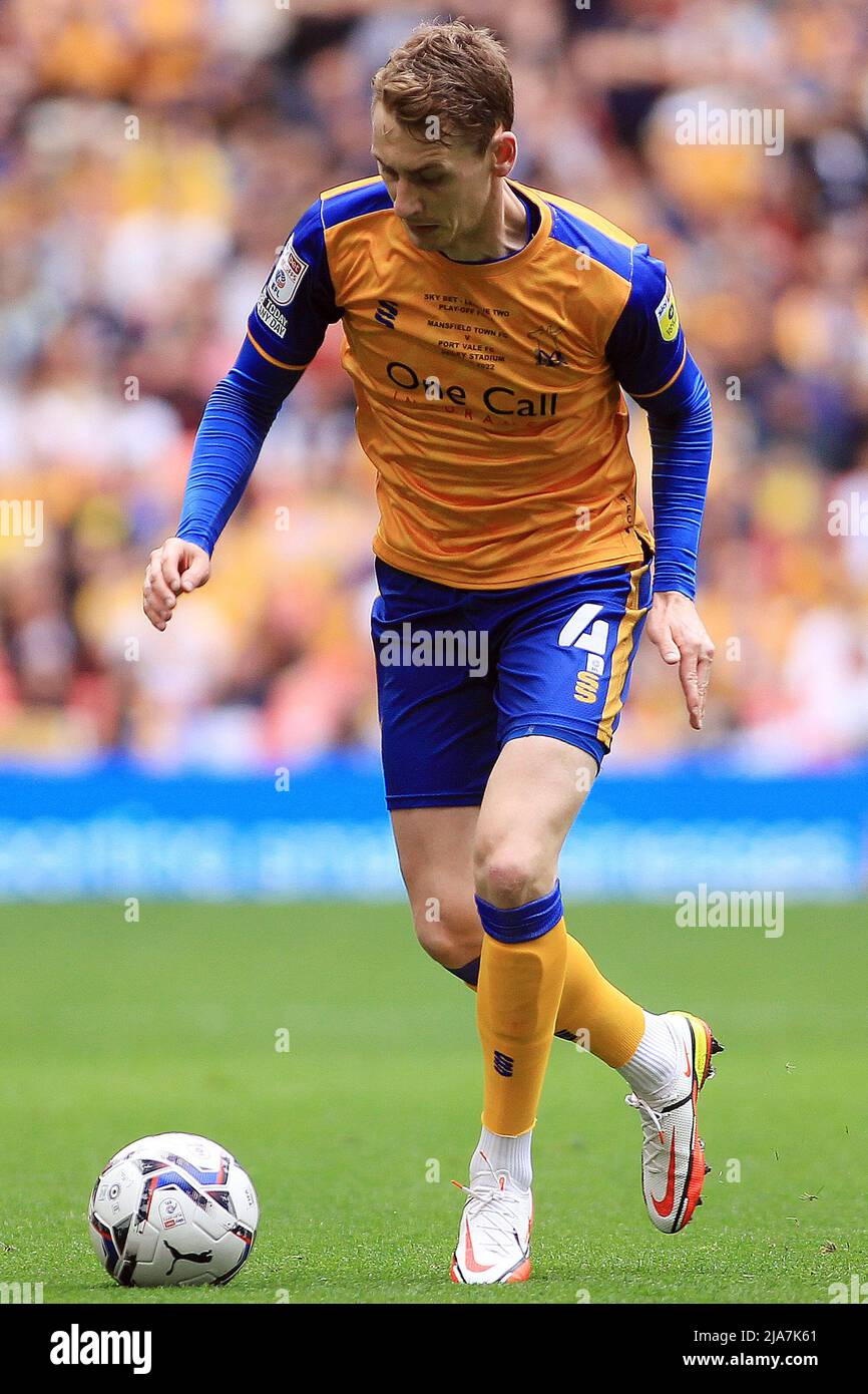 Efl league two play off final hi-res stock photography and images - Alamy