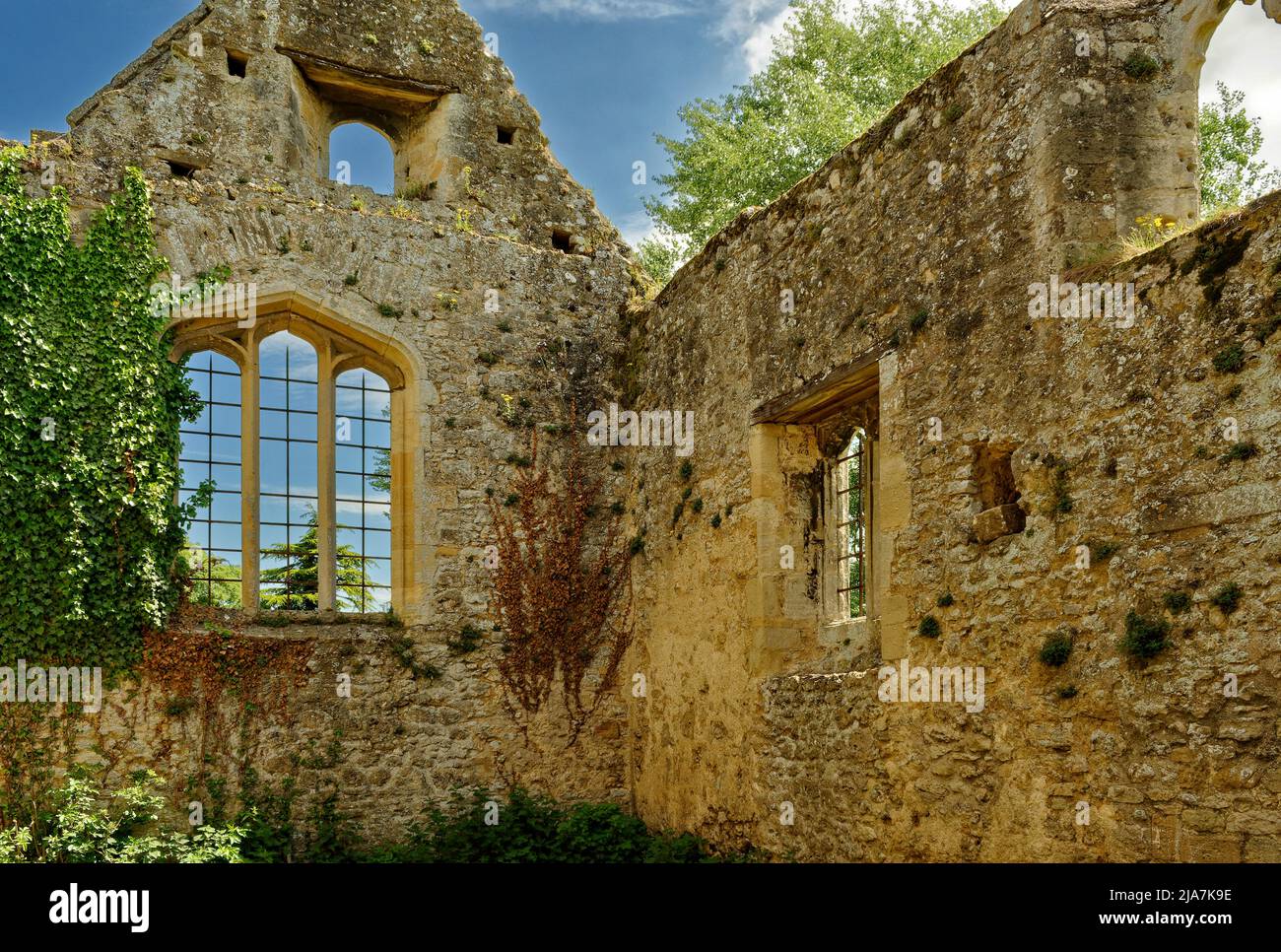 PORT MEADOW OXFORD INTERIOR WALLS AND WINDOWS THE REMAINS OF 12th ...