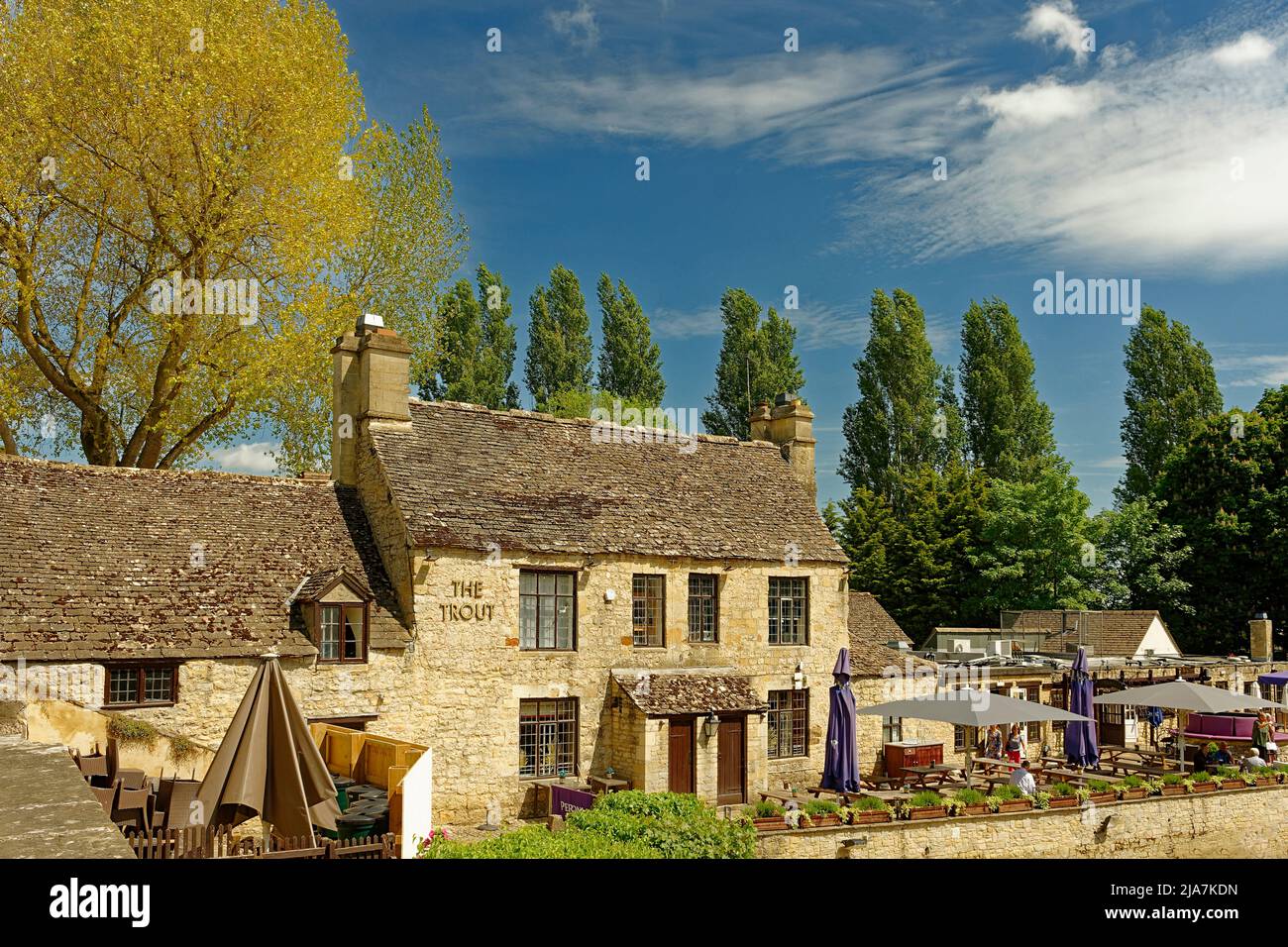 PORT MEADOW OXFORD THE TROUT INN ON THE RIVER THAMES IN SPRINGTIME ...