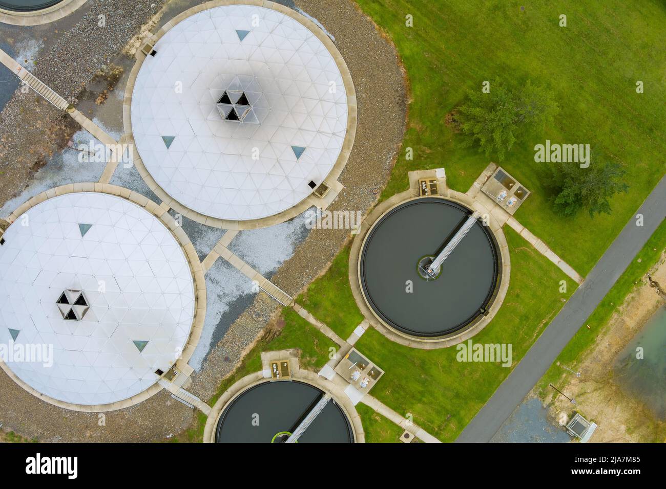 Round pools hi-res stock photography and images - Alamy