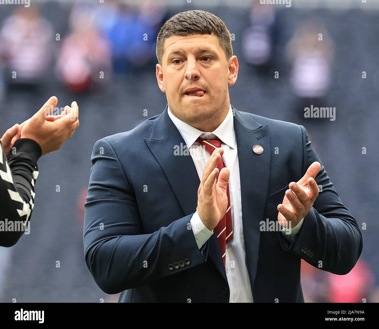 Matt Peet Head Coach of Wigan Warriors celebrates the cup win Stock ...