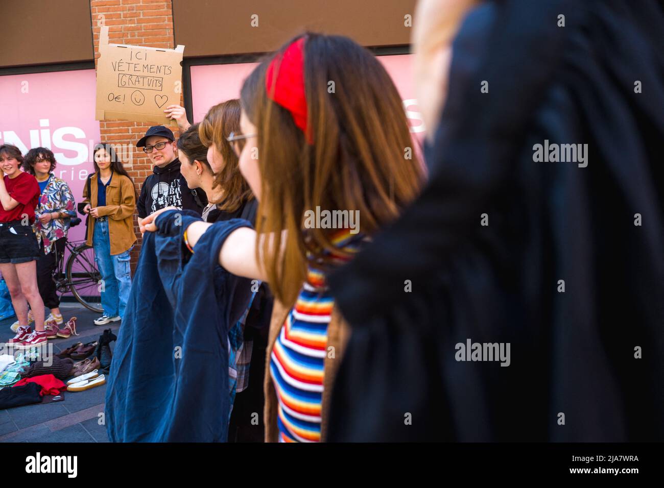 Action Extinction Rebellion against the Chinese clothing giant Shein ...