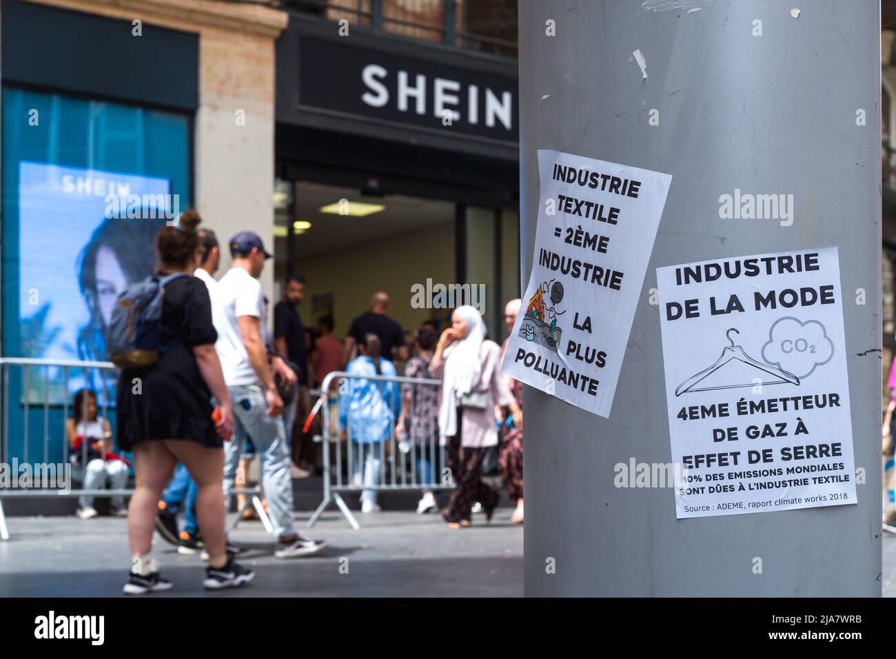 Action Extinction Rebellion against the Chinese clothing giant Shein ...