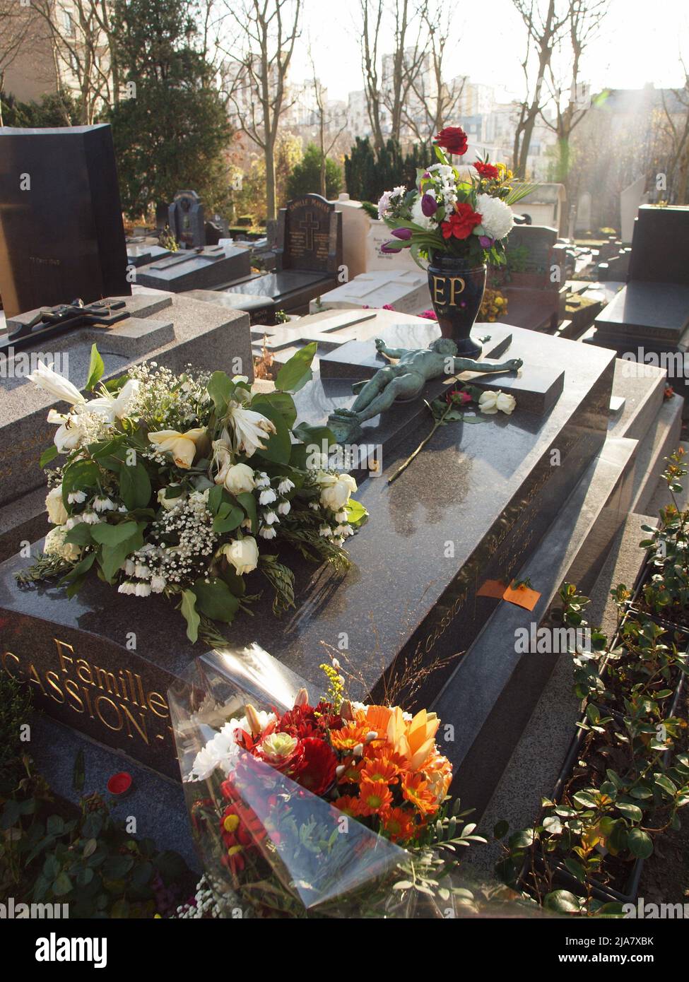 Sunshine on the tomb of Edith Piaf at the Pere Lachaise Cemetery, the ...