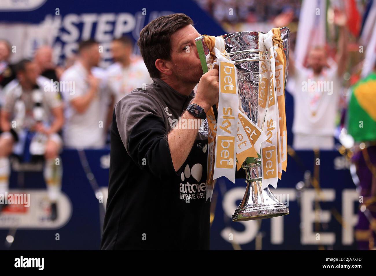 London, UK. 28th May, 2022. Port Vale Manager Darrell Clarke celebrates ...