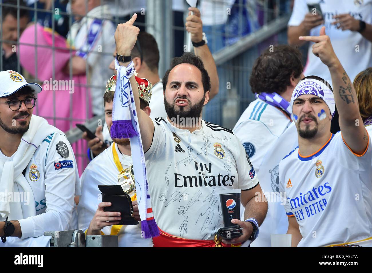 Real madrid players before hi-res stock photography and images - Alamy