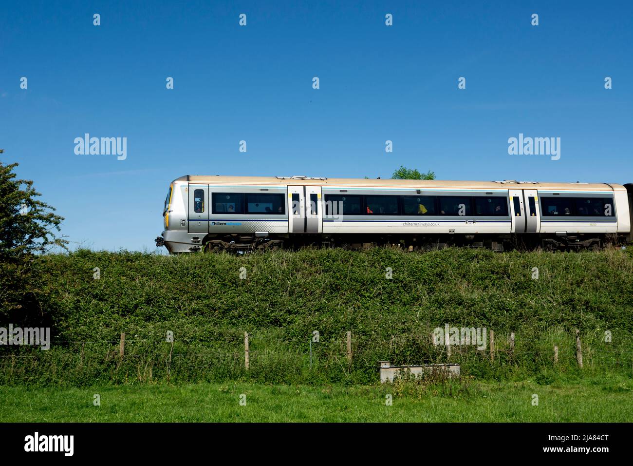 A Chiltern Railways class 168 diesel train, Warwickshire, UK Stock ...