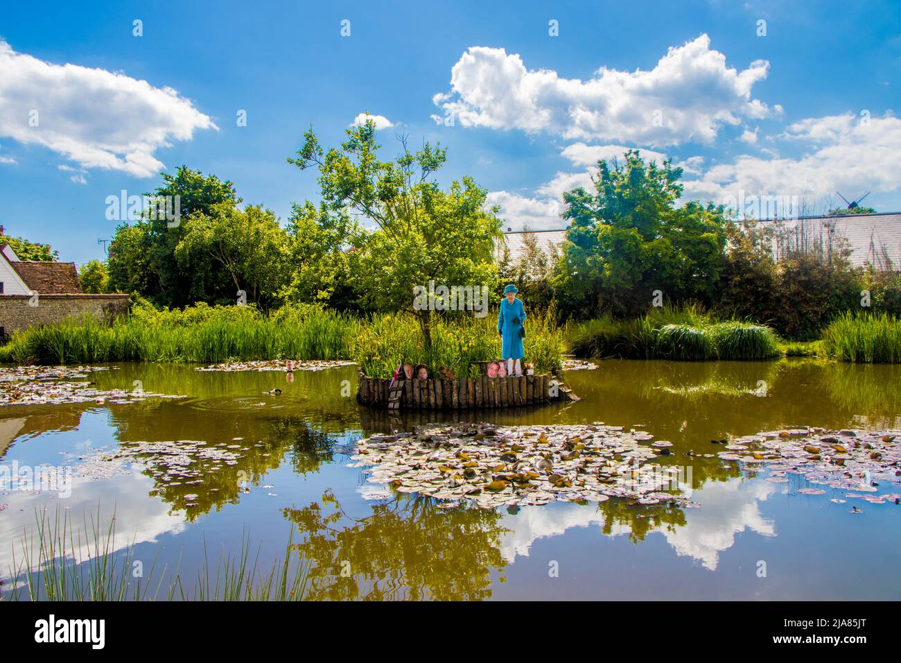 UK. 28th May, 2022. Prankers have targeted Village of Rottingdean Pond ...