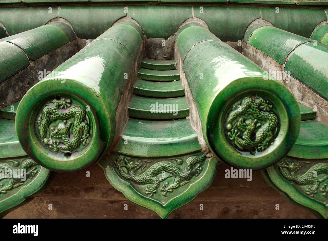 Chinese traditional ceramic tiles Stock Photo - Alamy