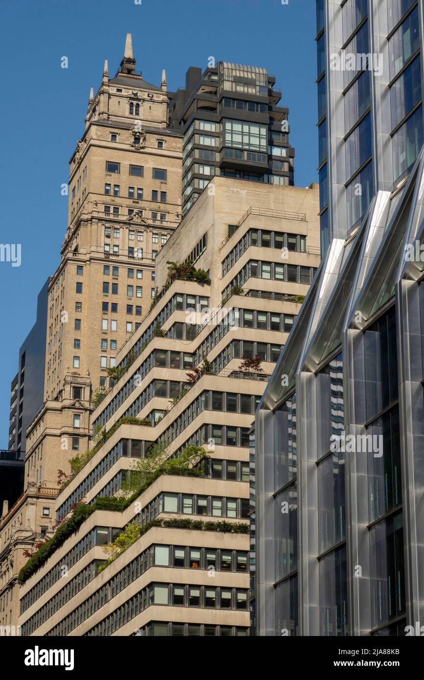 Midtown Manhattan East architecture on Park Avenue includes the Ritz ...