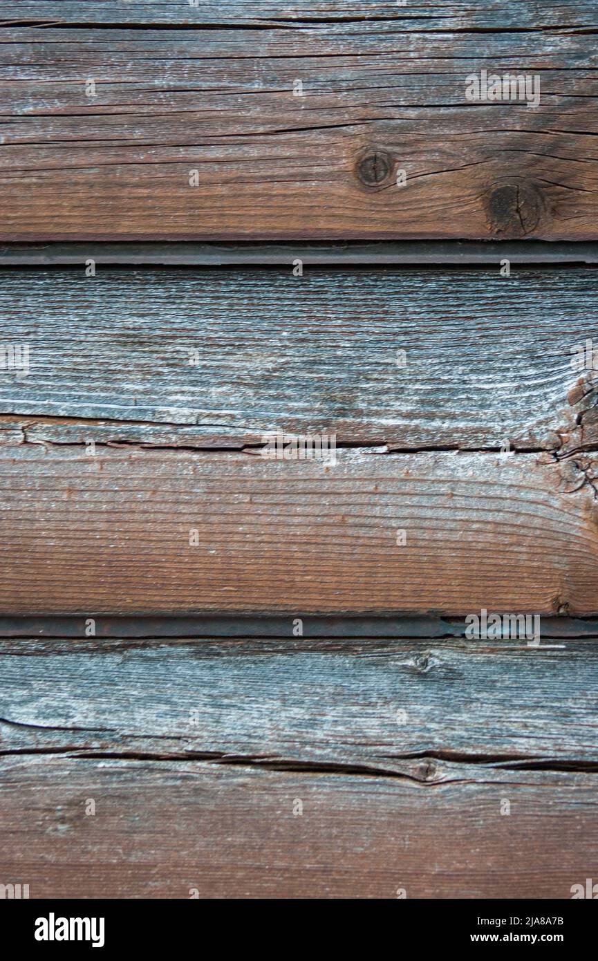 Weathered log cabin hi-res stock photography and images - Alamy