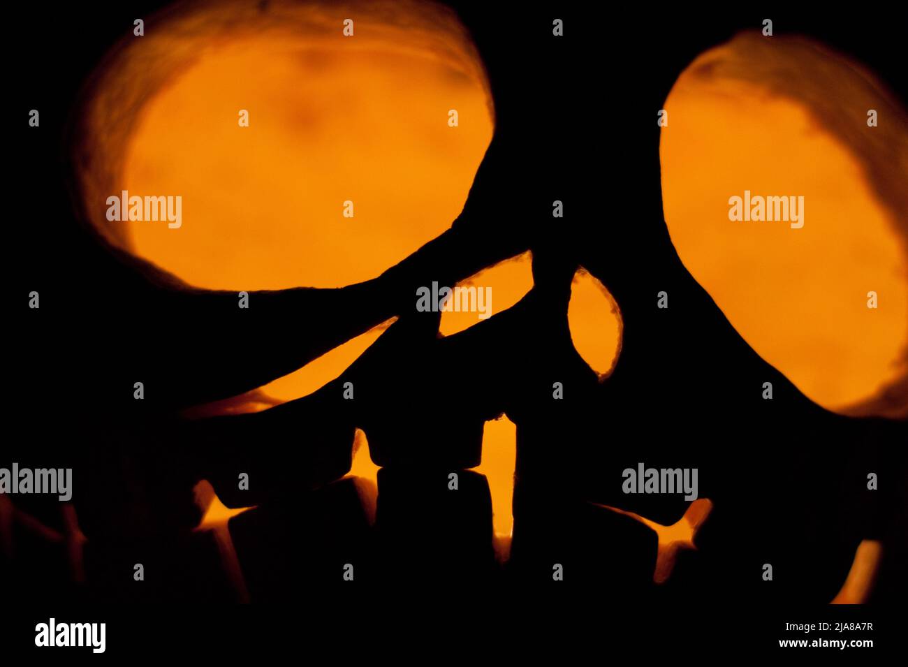 Skeleton jack o lantern head hi-res stock photography and images - Alamy