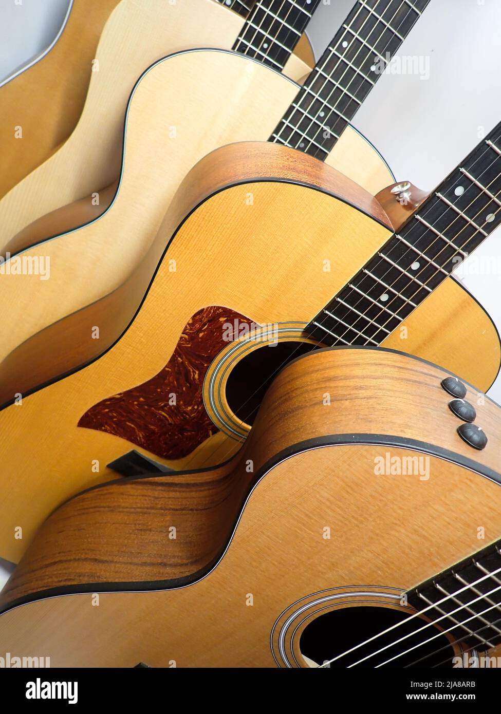 Big body guitars hi-res stock photography and images - Alamy