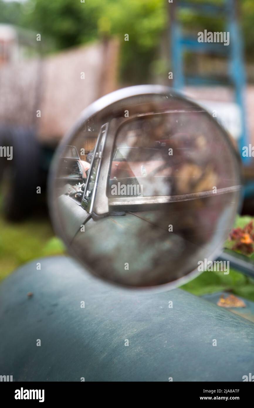 Redneck couple hi-res stock photography and images - Alamy