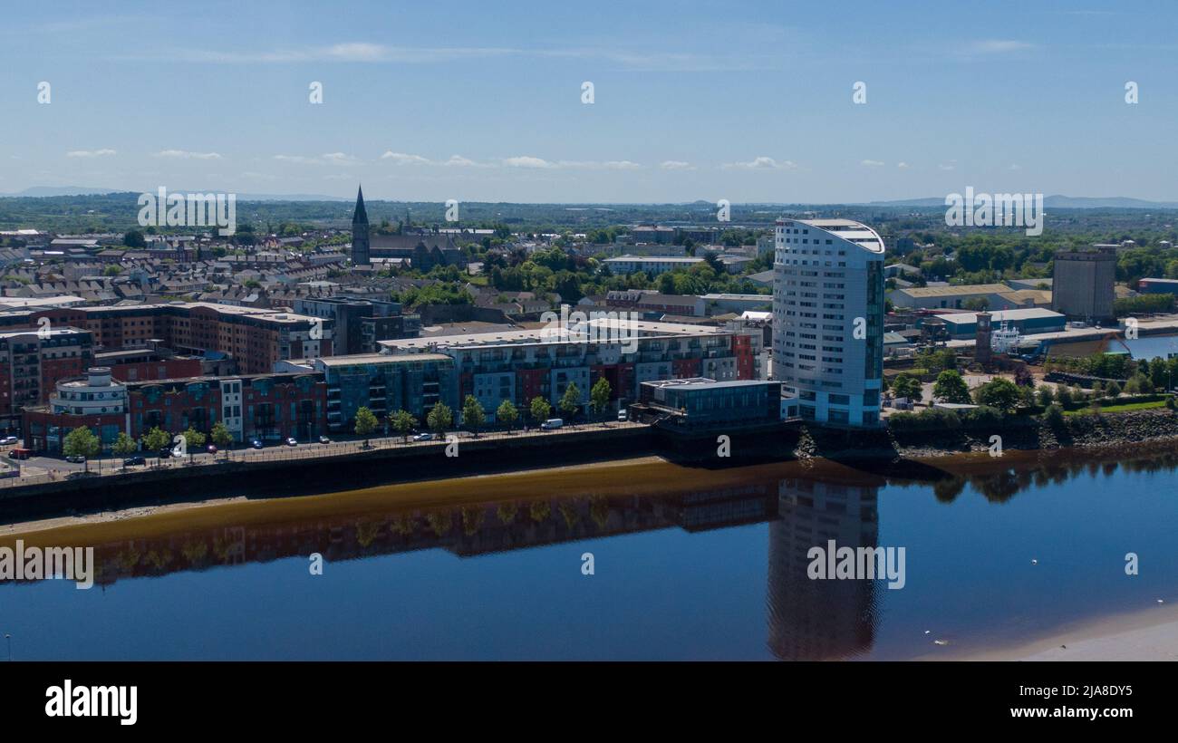 Limerick city aerial hi-res stock photography and images - Alamy