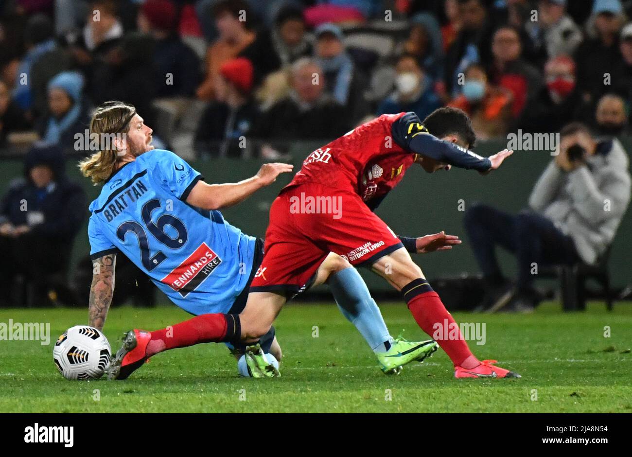 Sydney FC defeated Adelaide United 2 goals to 1 to make the Grand Final ...