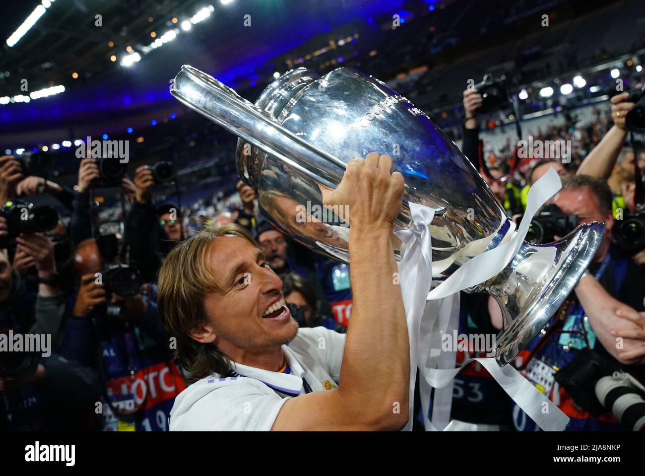 Real Madrid's Luka Modric celebrates with the UEFA Champions League ...