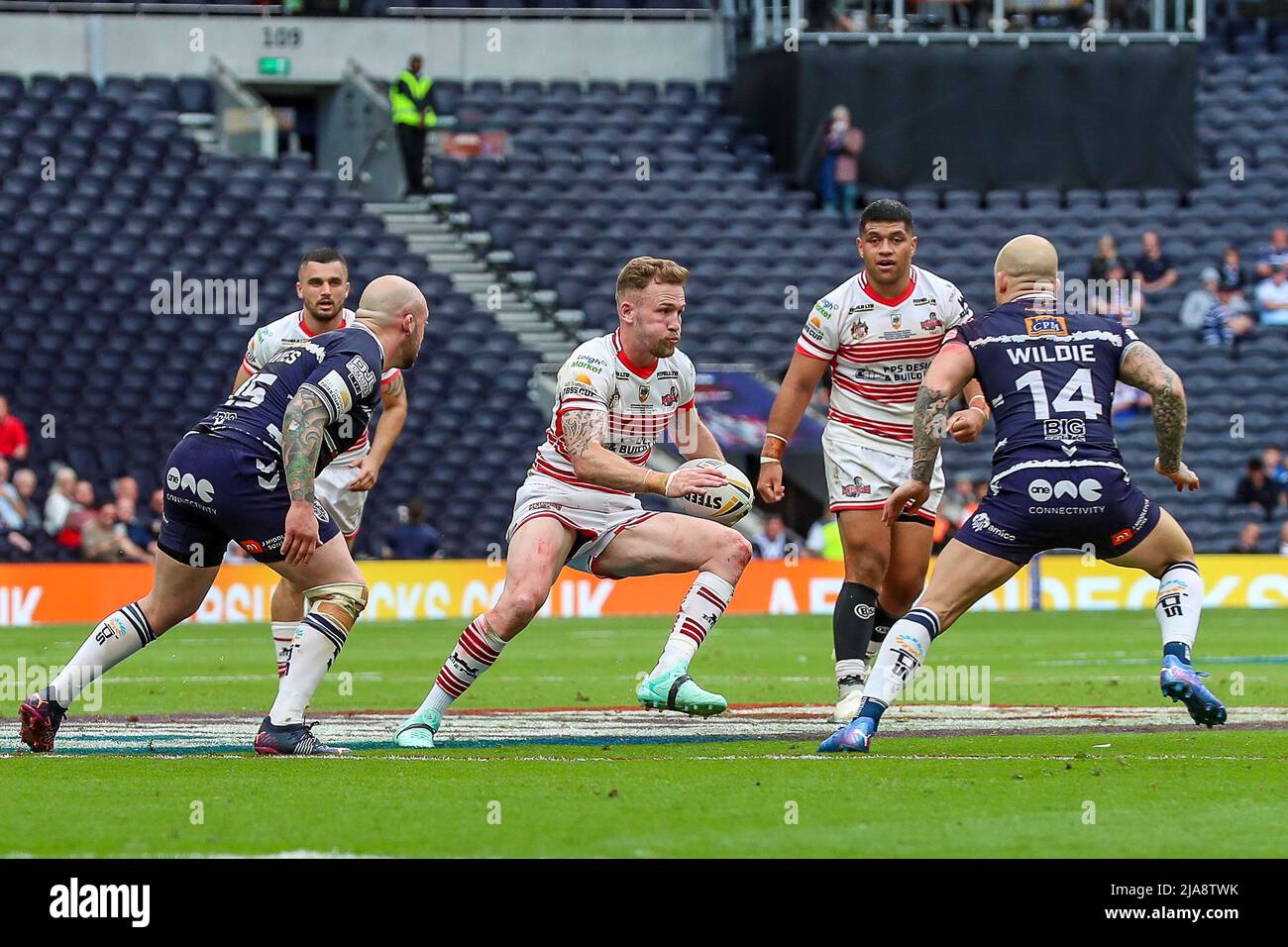 London, UK. 28th May, 2022. Ben Reynolds of Leigh is surrounded by ...
