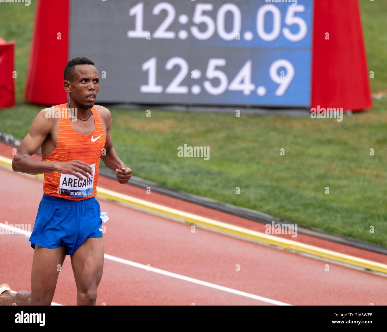 Eugene, Oregon, USA. 28th May, 2022. BERIHU AREGAWI of Ethiopia wins ...