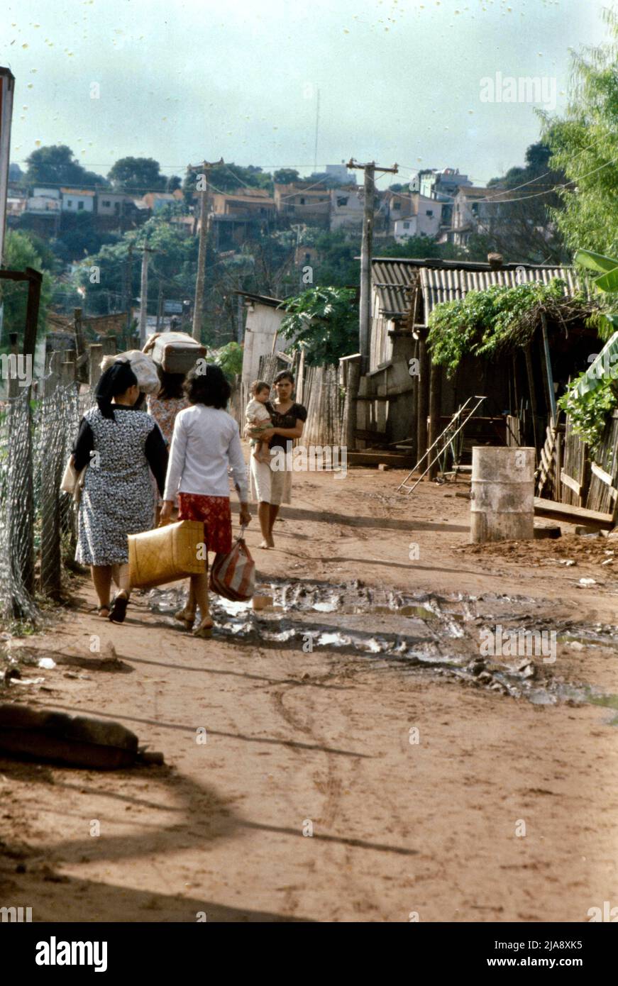 Woman of the republic of paraguay hi-res stock photography and images ...