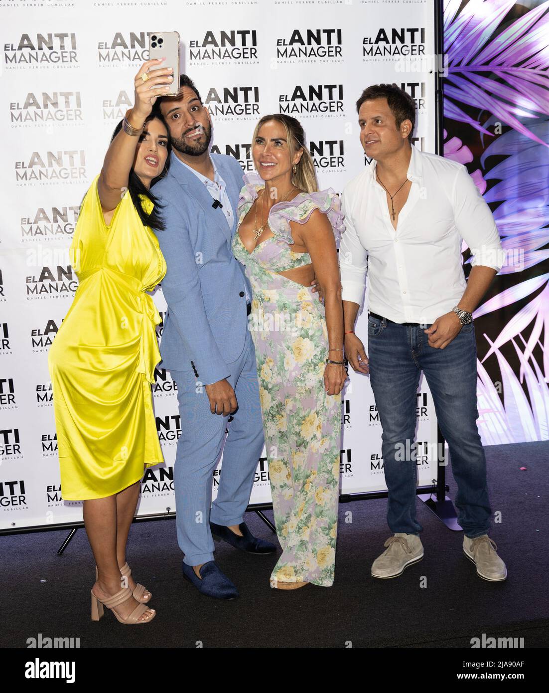 Scarlet ortiz and yul burkle hi-res stock photography and images - Alamy