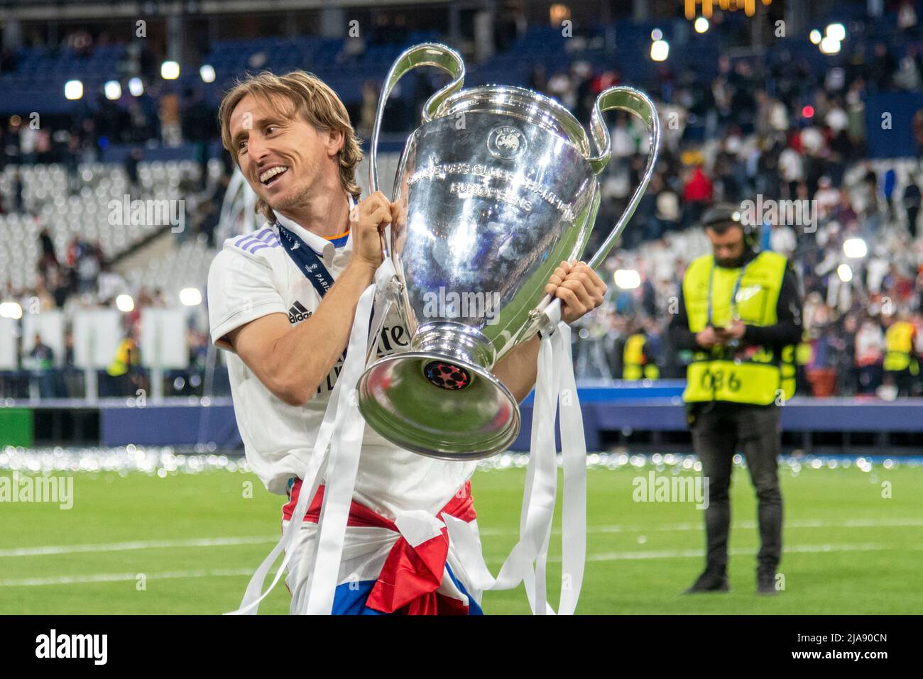 Saint Denis, France. 29th May, 2022. Luka Modric of Real with a trophy ...