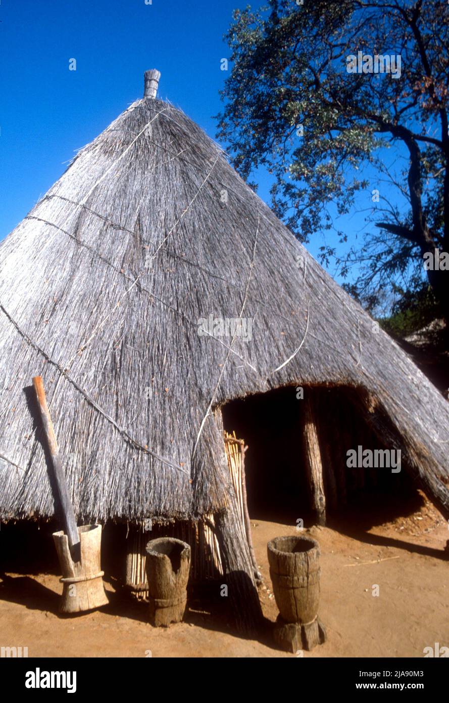 Kalanga kitchen hut, Bantu-speaking ethnic tribe in Zimbabwe Stock ...