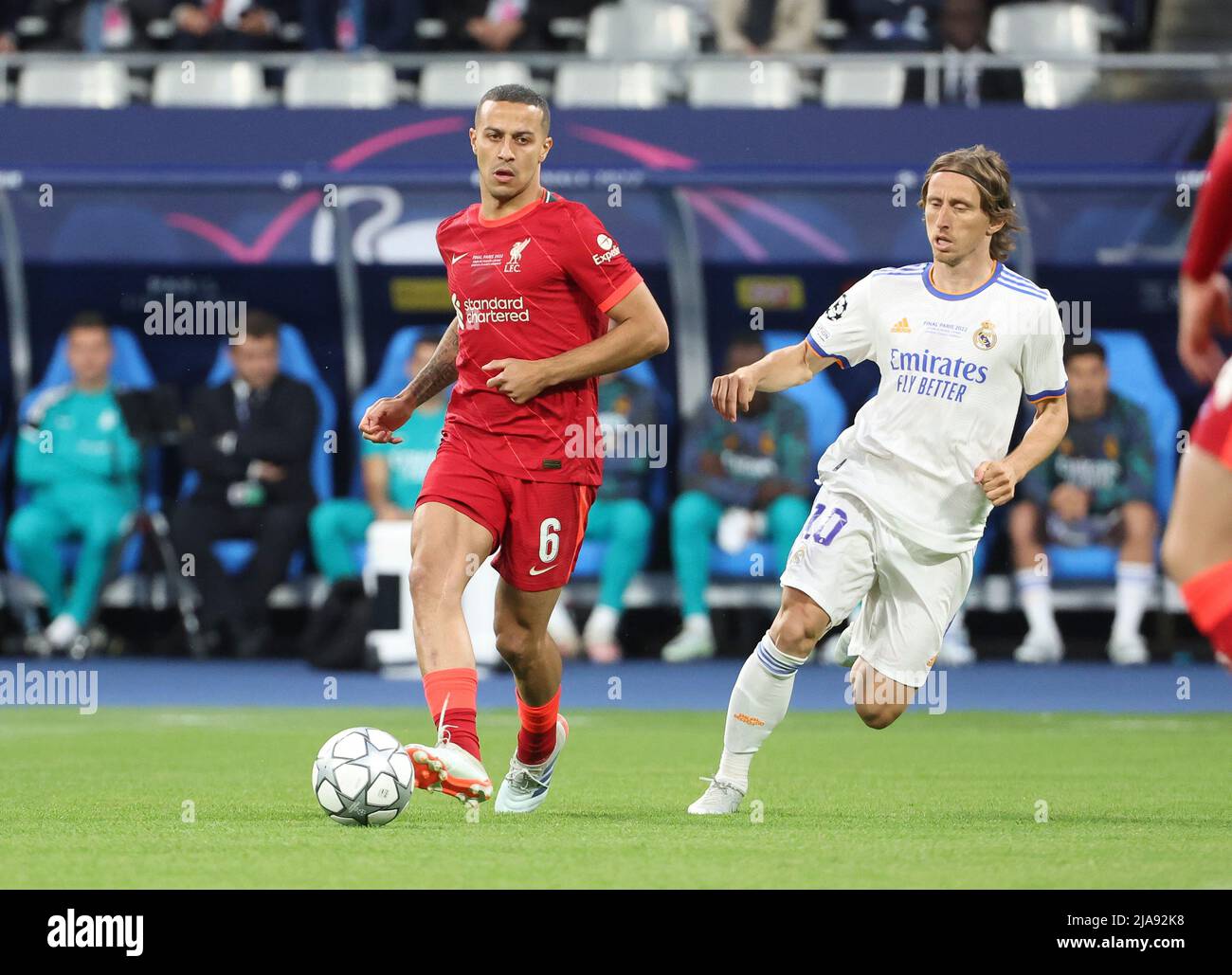 Thiago alcántara de liverpool hi-res stock photography and images - Alamy