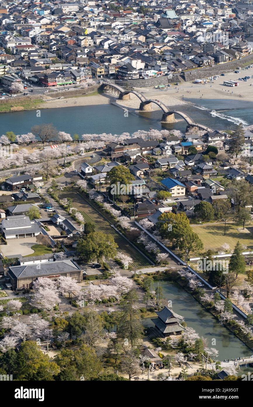 Nishki River and Kintaikyo Bridge, Iwakuni, Yamaguchi Prefecture ...