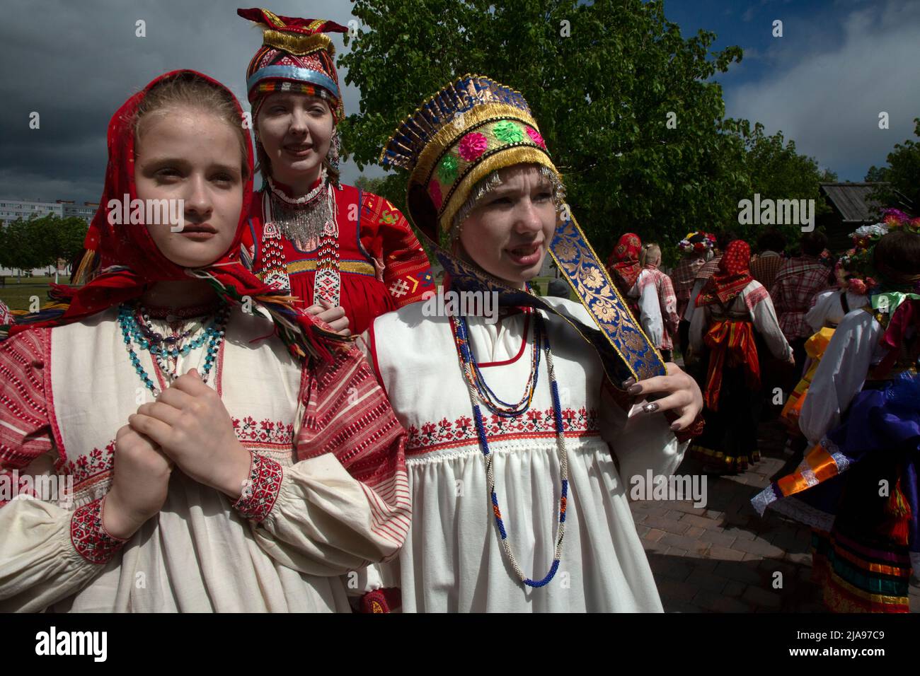 Tula, Russia. 28th May, 2022. Girls in traditional Russian folk ...