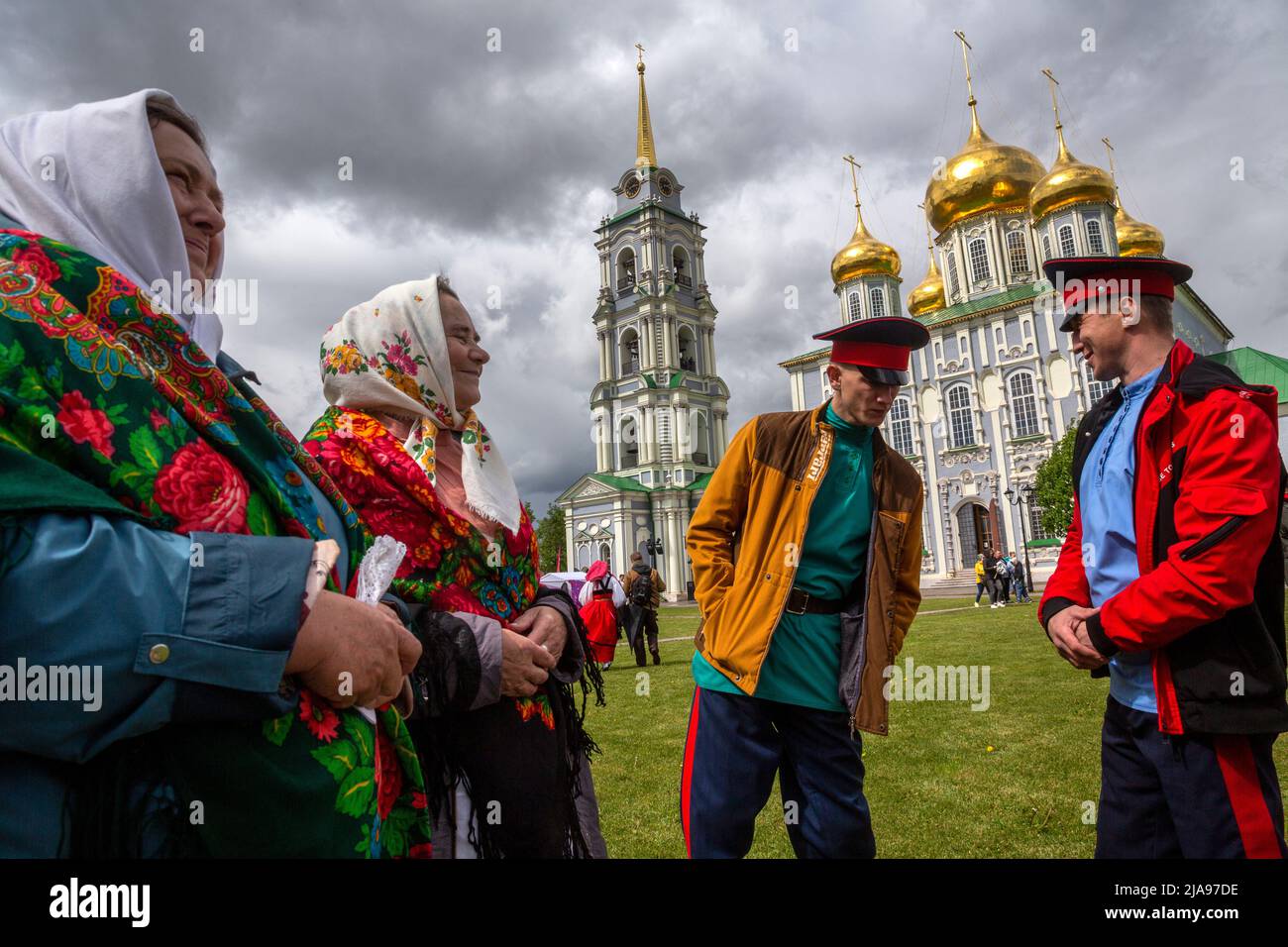 Tula, Russia. 28th May, 2022. People in traditional Russian folk ...