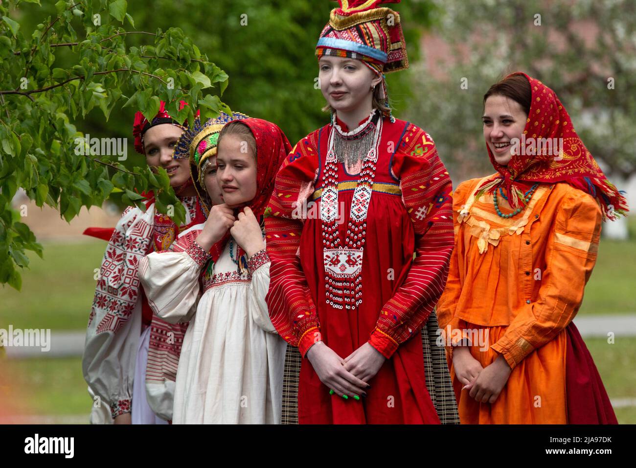 Tula, Russia. 28th May, 2022. Girls in traditional Russian folk ...