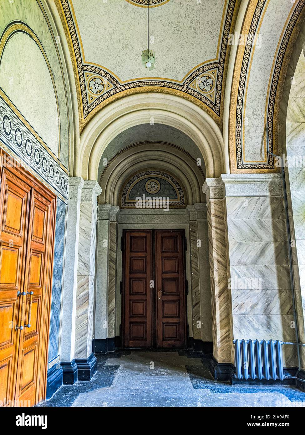 Decor temple gate in europe hi-res stock photography and images - Alamy