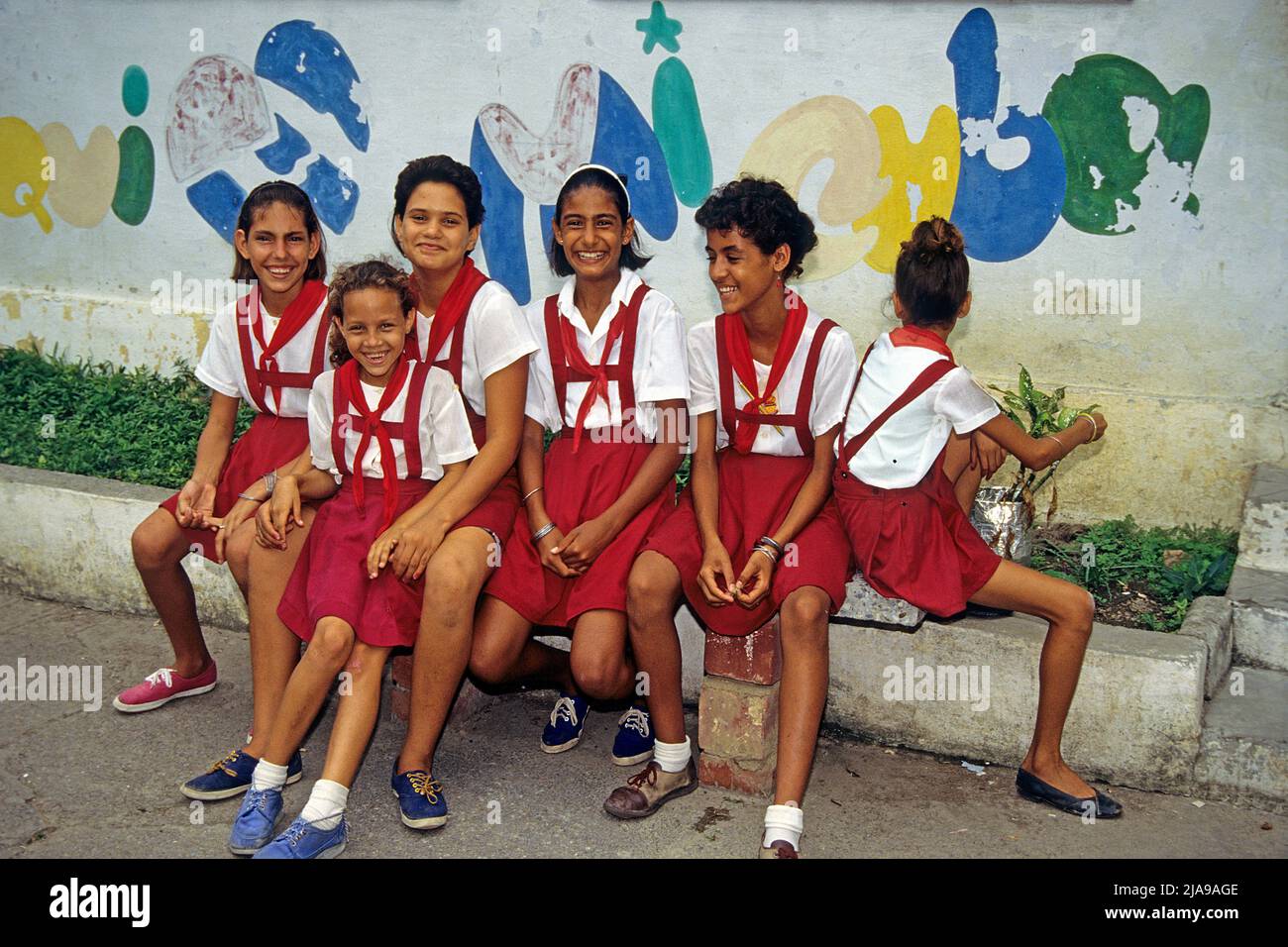 Schuluniform hi-res stock photography and images - Alamy