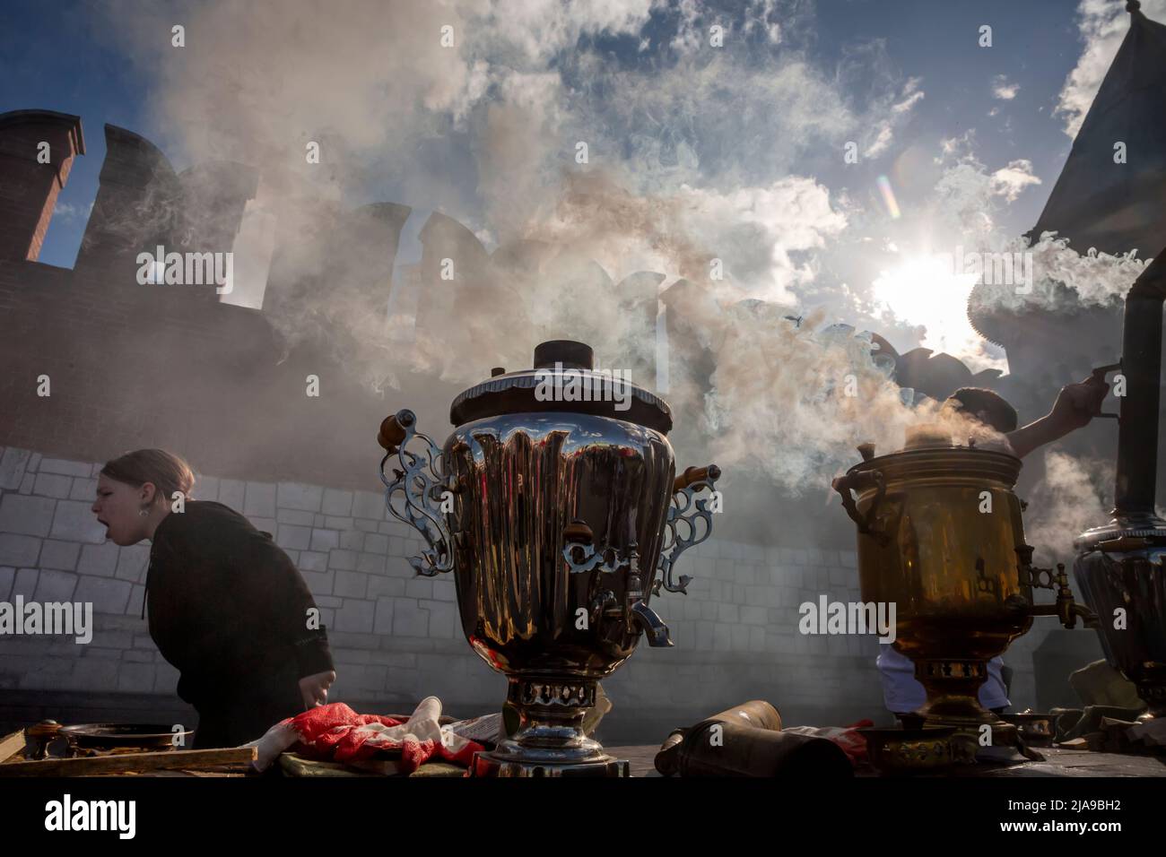 Tula, Russia. 28th May, 2022. Samovars smoke on a embankment near a ...