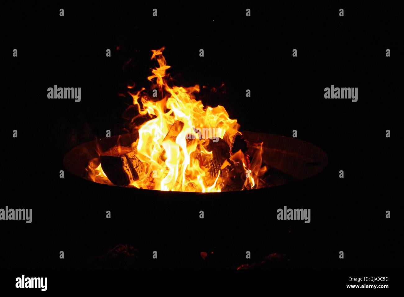 fire at night Stock Photo - Alamy