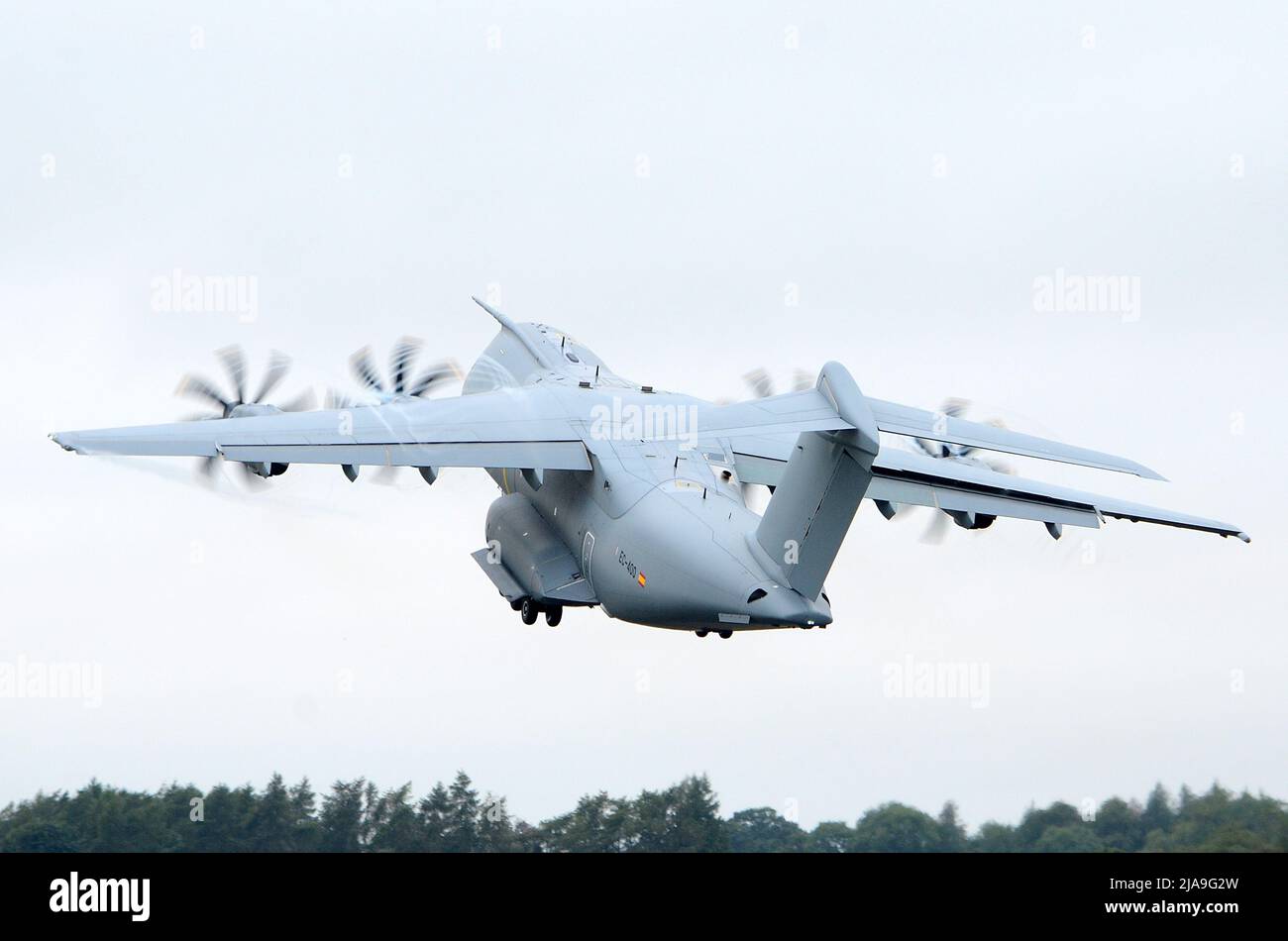 Raf airbus a400m from brize norton hi-res stock photography and images ...