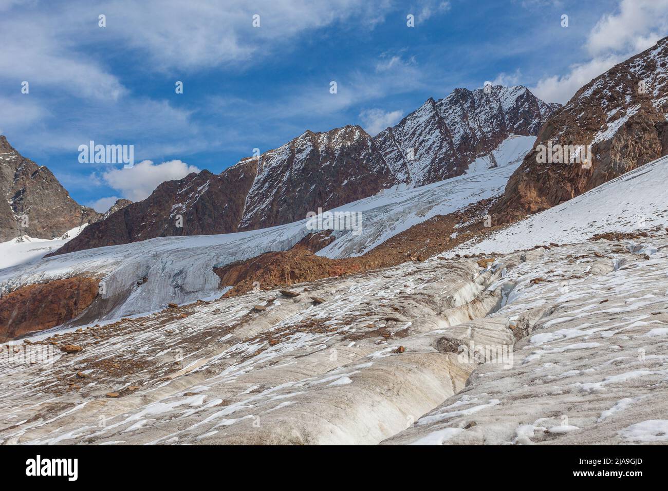Very deep crevasses hi-res stock photography and images - Alamy