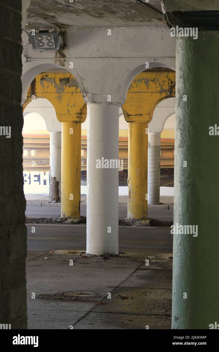 Curvy bridge of concrete hi-res stock photography and images - Alamy
