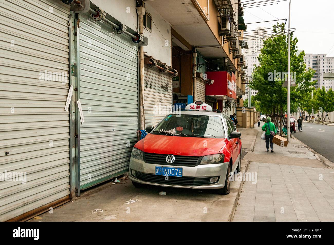 Shanghai taxi volkswagen hi-res stock photography and images - Alamy