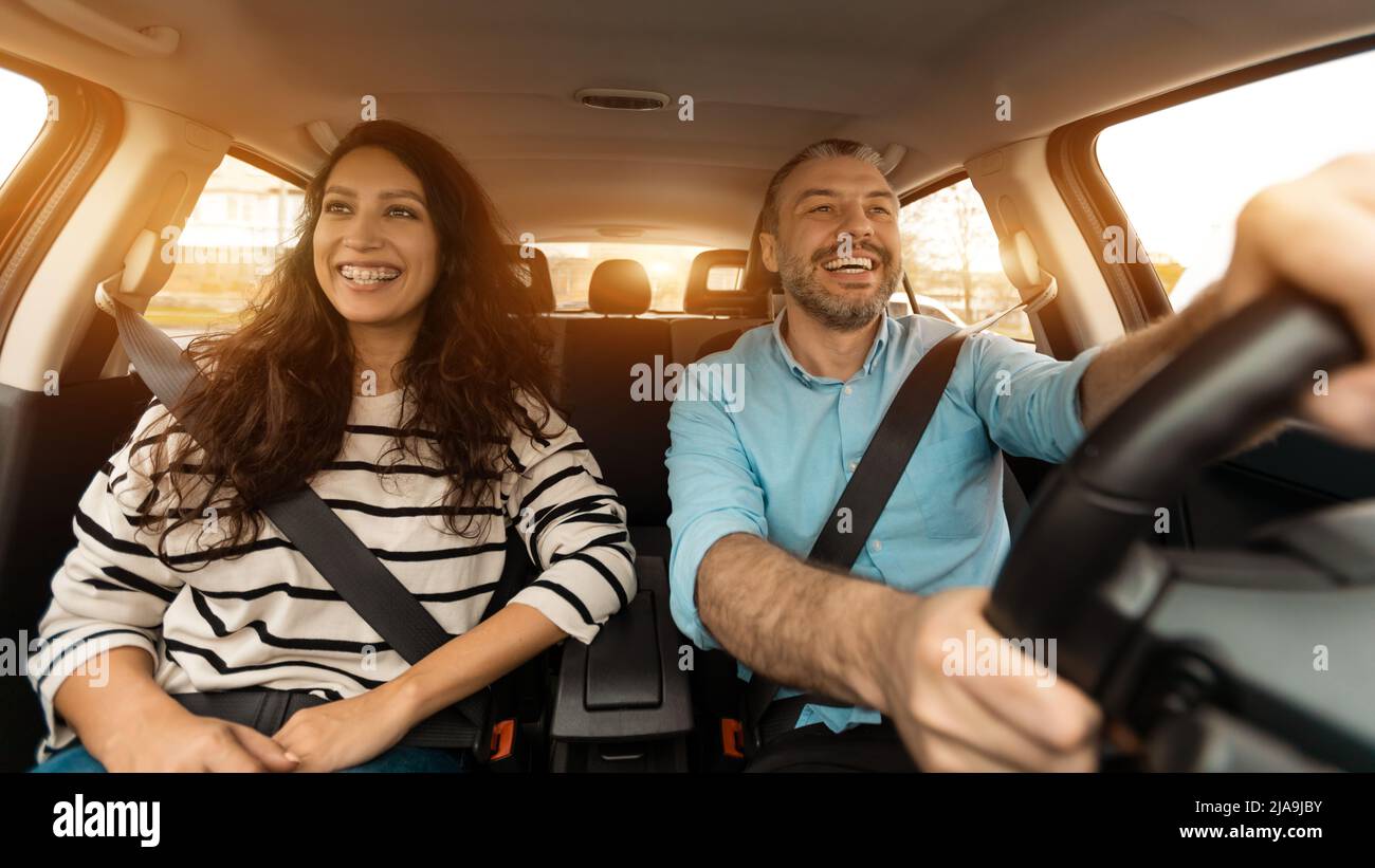 Family drive fun car hi-res stock photography and images - Alamy